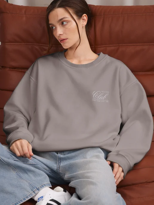 Базовый оверсайз свитшот с принтом минимализм Tishka